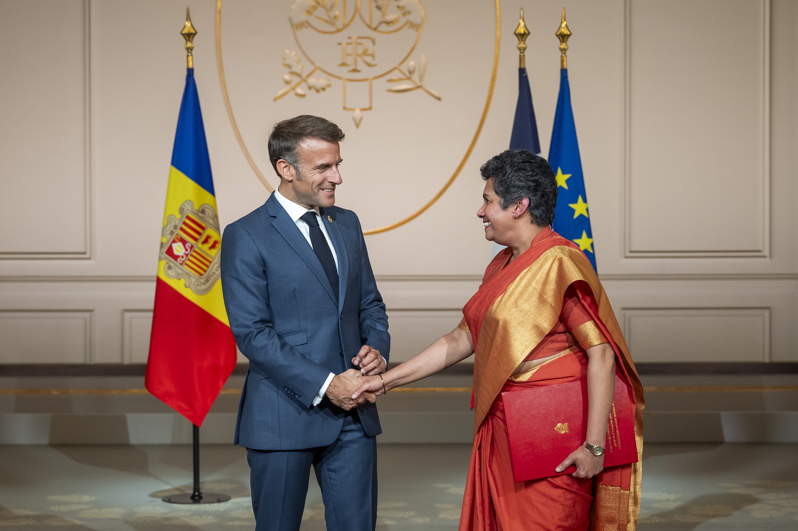 Ambassador of Sri Lanka presents Credentials to H.E. Emmanuel Macron ...